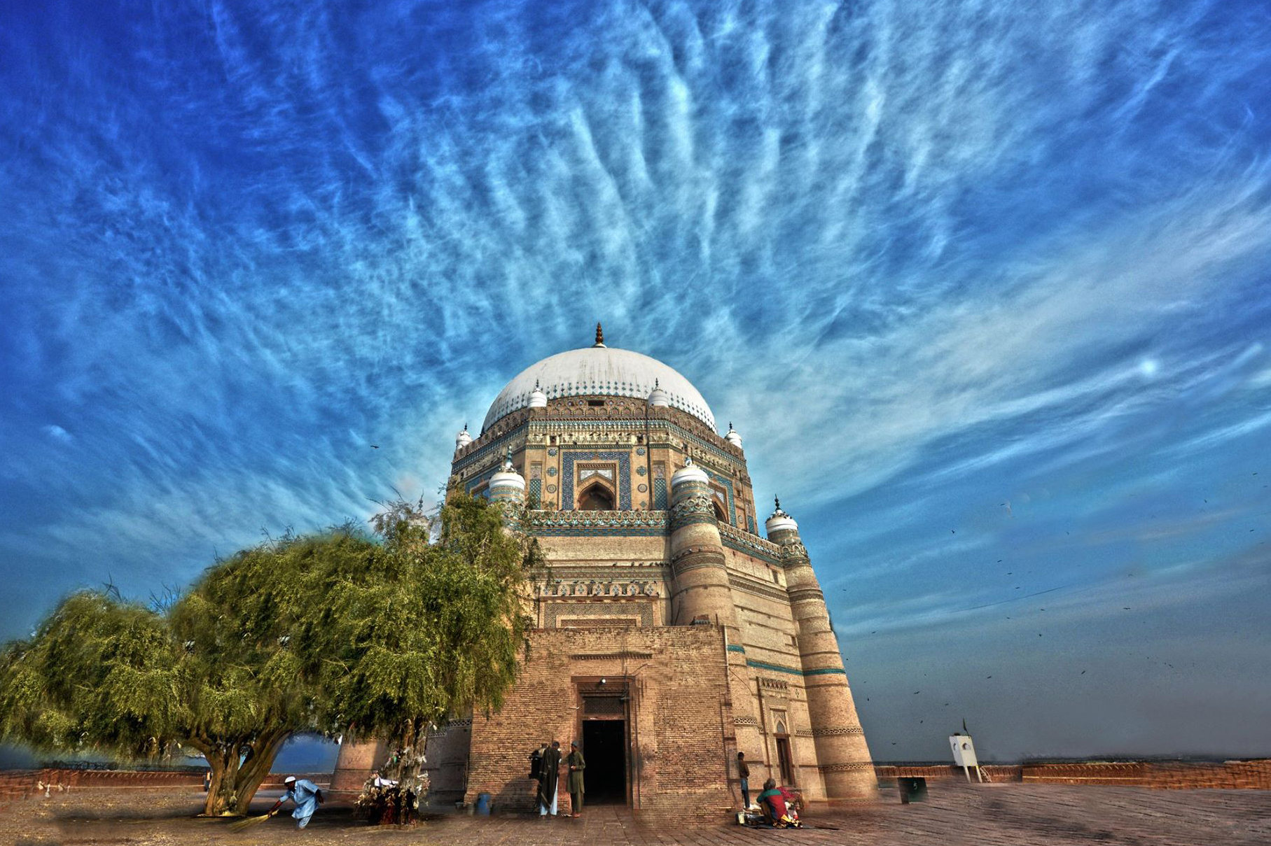 شاہ رکن عالم ملتان: تاریخ، زیارت، سفر اور مکمل رہنمائی - Pakistan Tourism